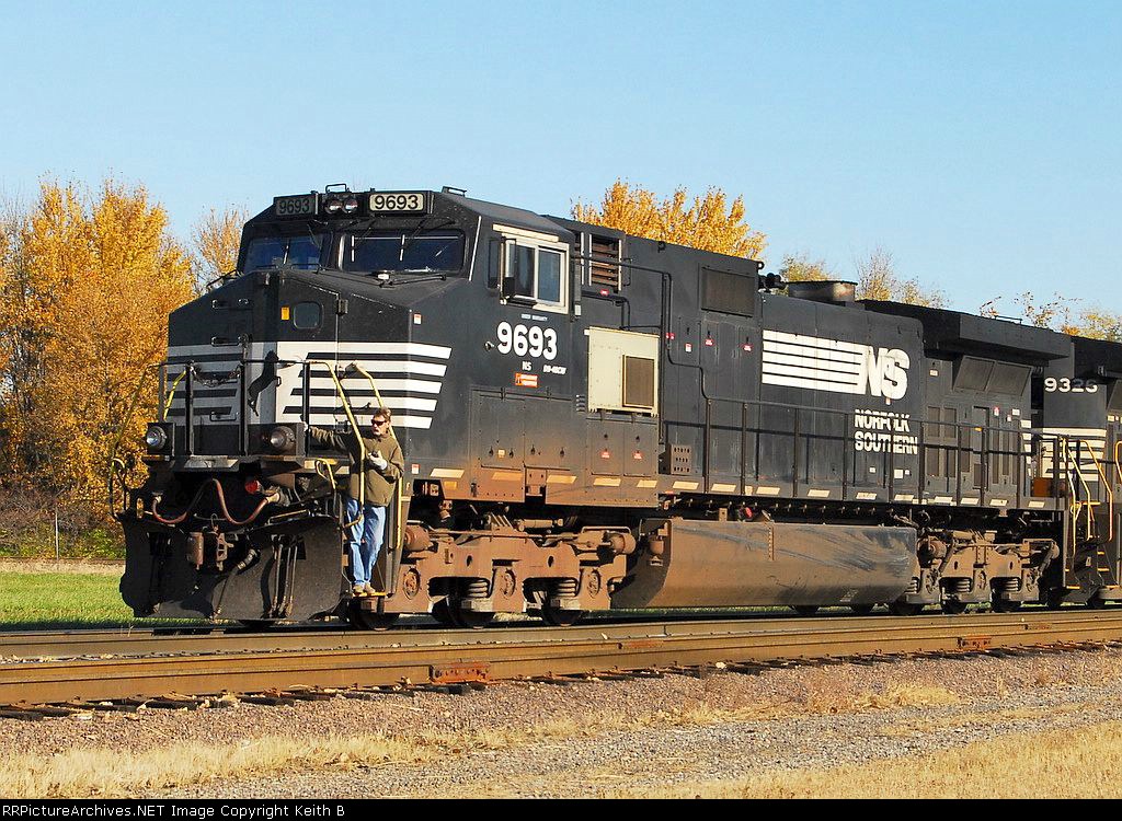 NS 9693